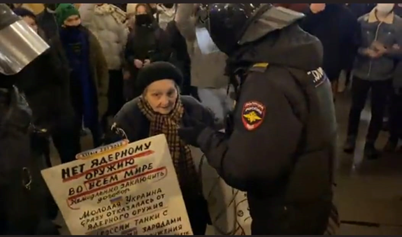 ΟΥΚΡΑΝΙΑ: ΕΝΑΣ ΠΟΛΕΜΟΣ ΑΔΙΚΟΣ ΚΑΙ ΑΠΟ ΤΙΣ ΔΥΟ ΠΛΕΥΡΕΣ – Η ΚΟΚΚΙΝΗ